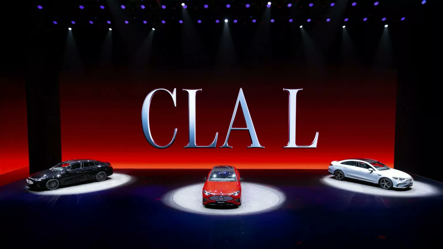Mercedes-Benz opens reservations for the new electric CLA in China.