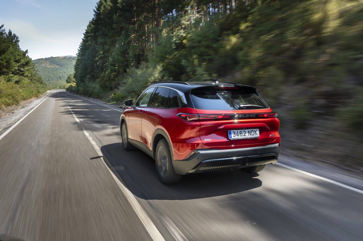 At the wheel of the BAIC X55: this is the new Chinese SUV that is ...