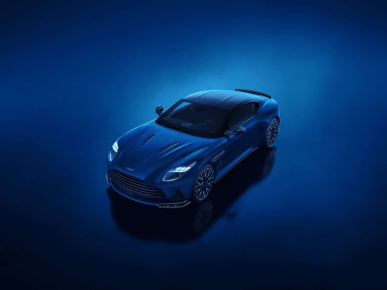 Aston Martin dezvăluie radicalul DB12 S