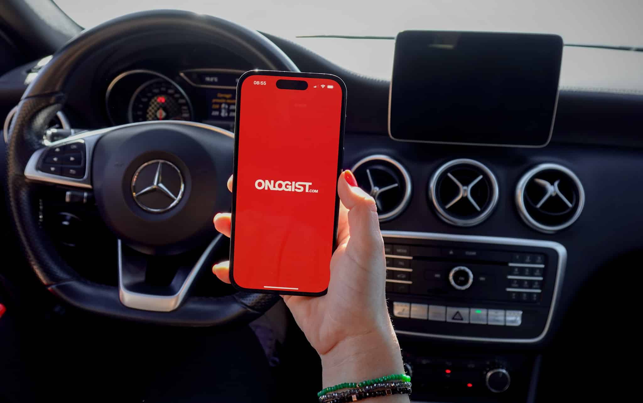 ONLOGIST: adiós al papeleo, el traslado de coches que está ...