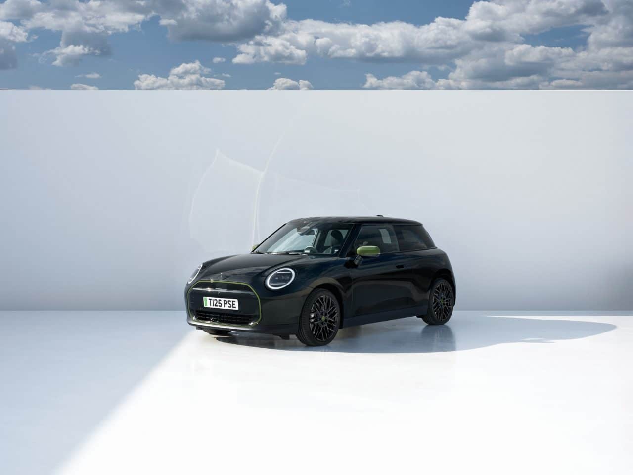 La MINI Cooper est désormais disponible en édition spéciale Paul Smith.