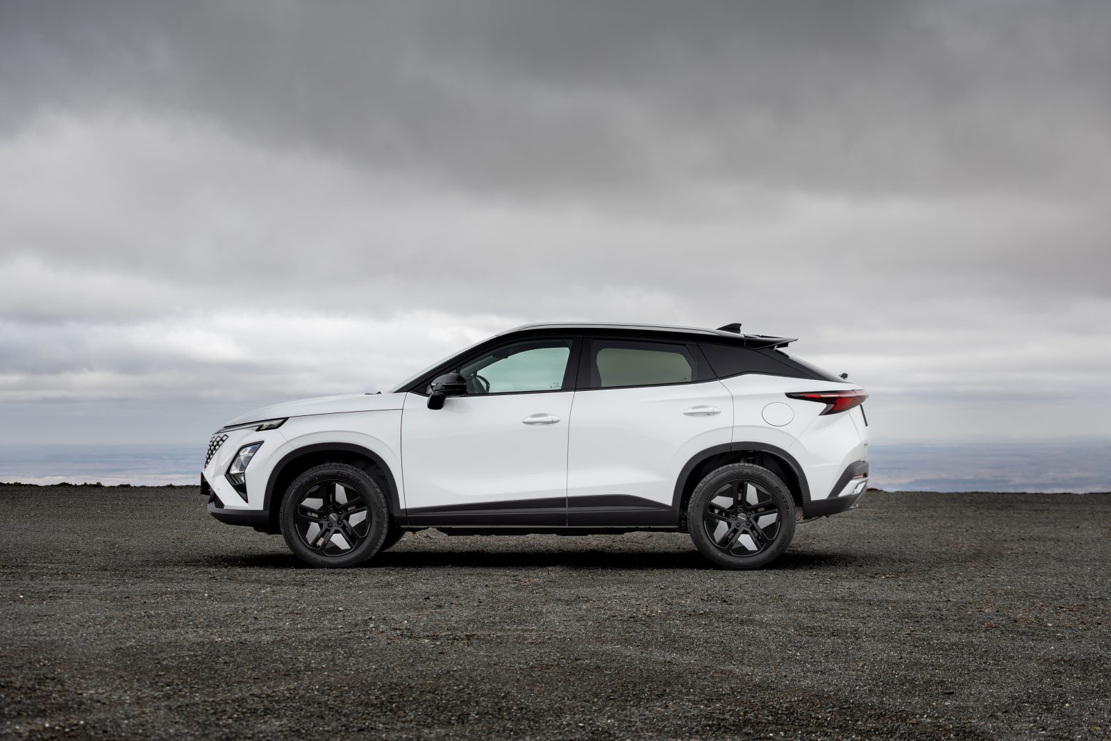 The OMODA 5 is now available in the SHS-H hybrid version