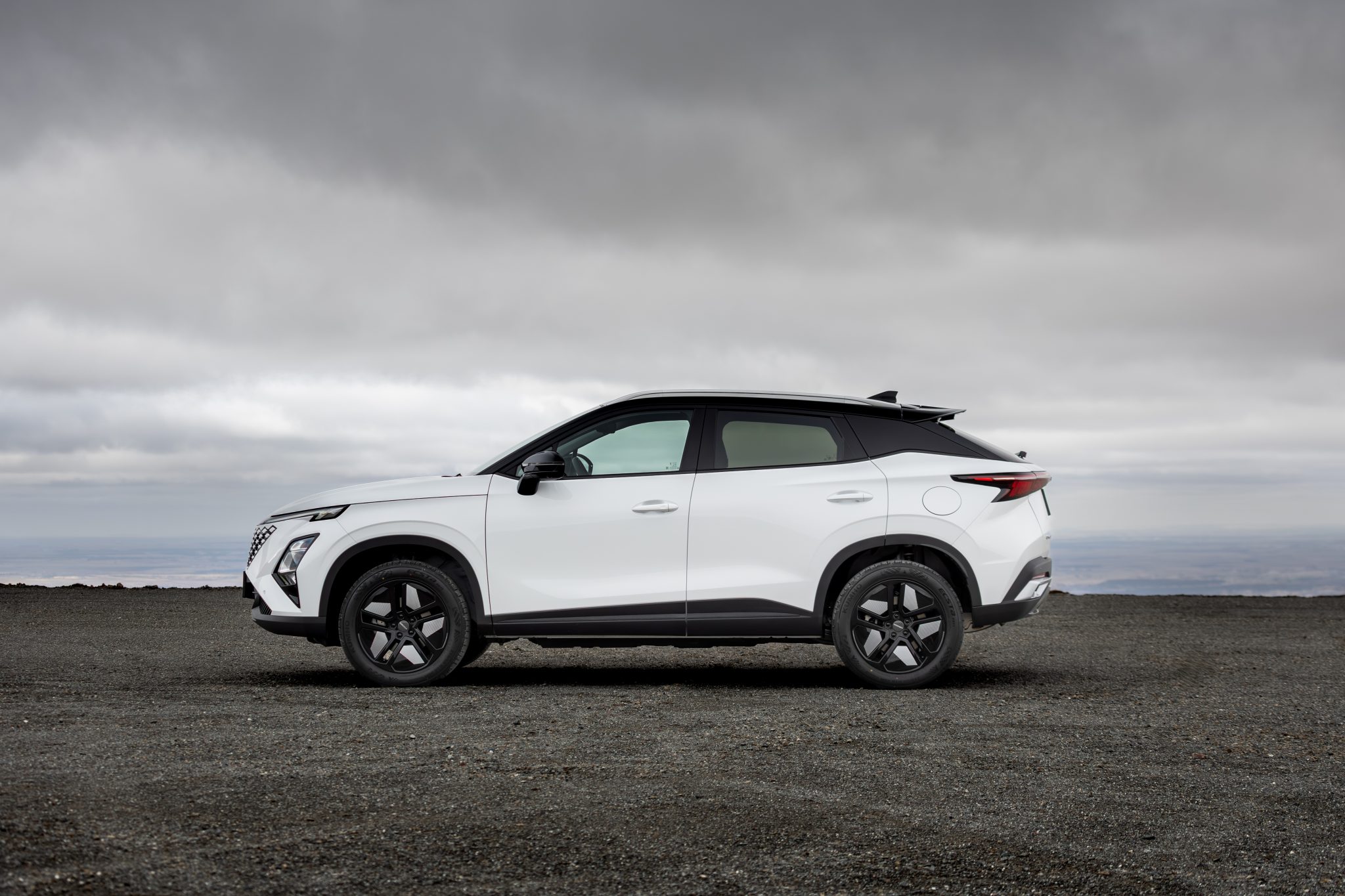 The OMODA 5 is now available in the SHS-H hybrid version