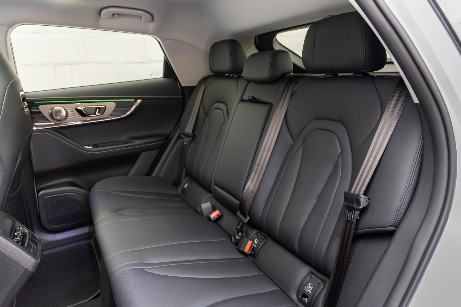 The OMODA 5 is now available in the SHS-H hybrid version