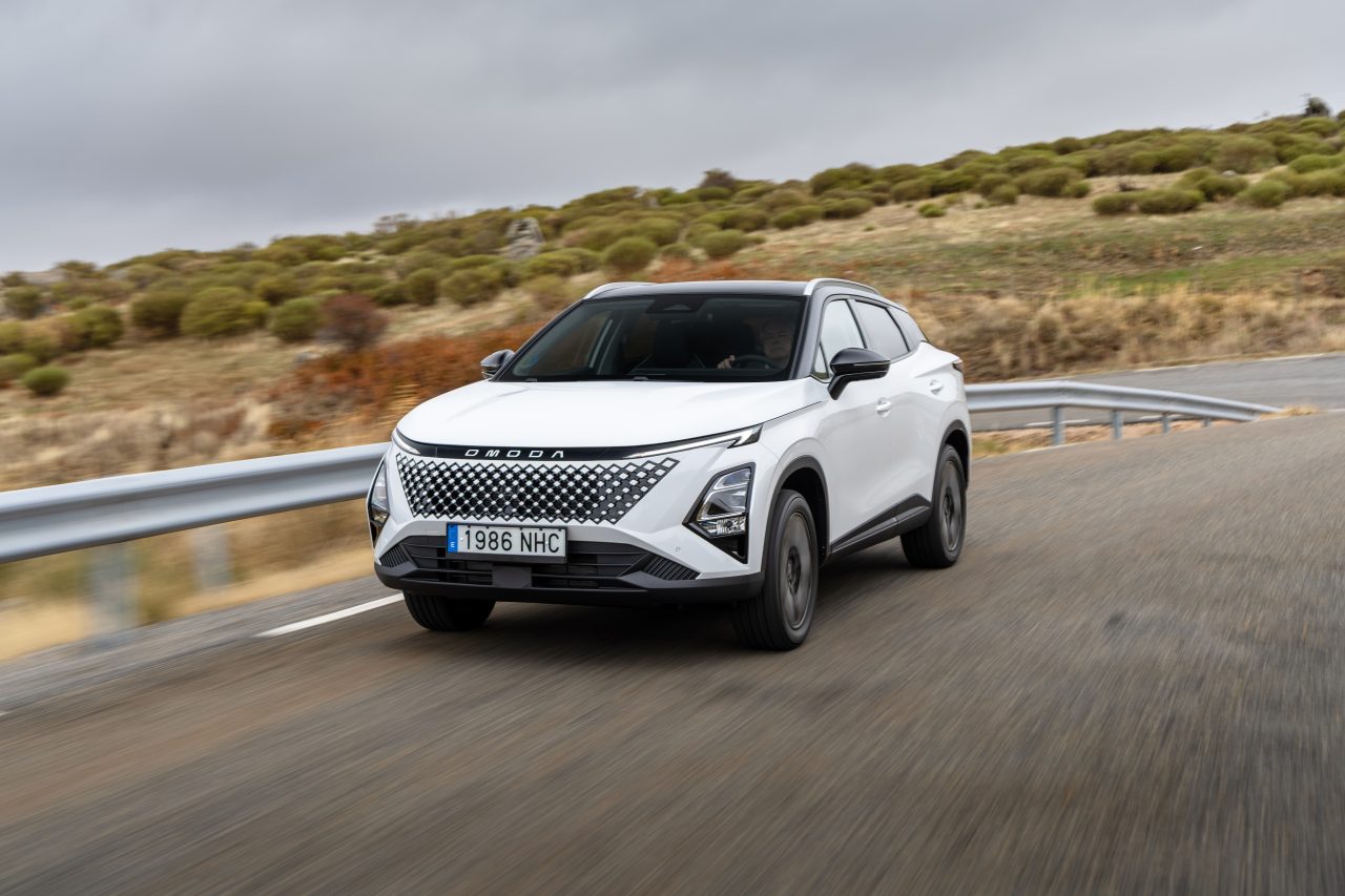 The OMODA 5 is now available in the SHS-H hybrid version