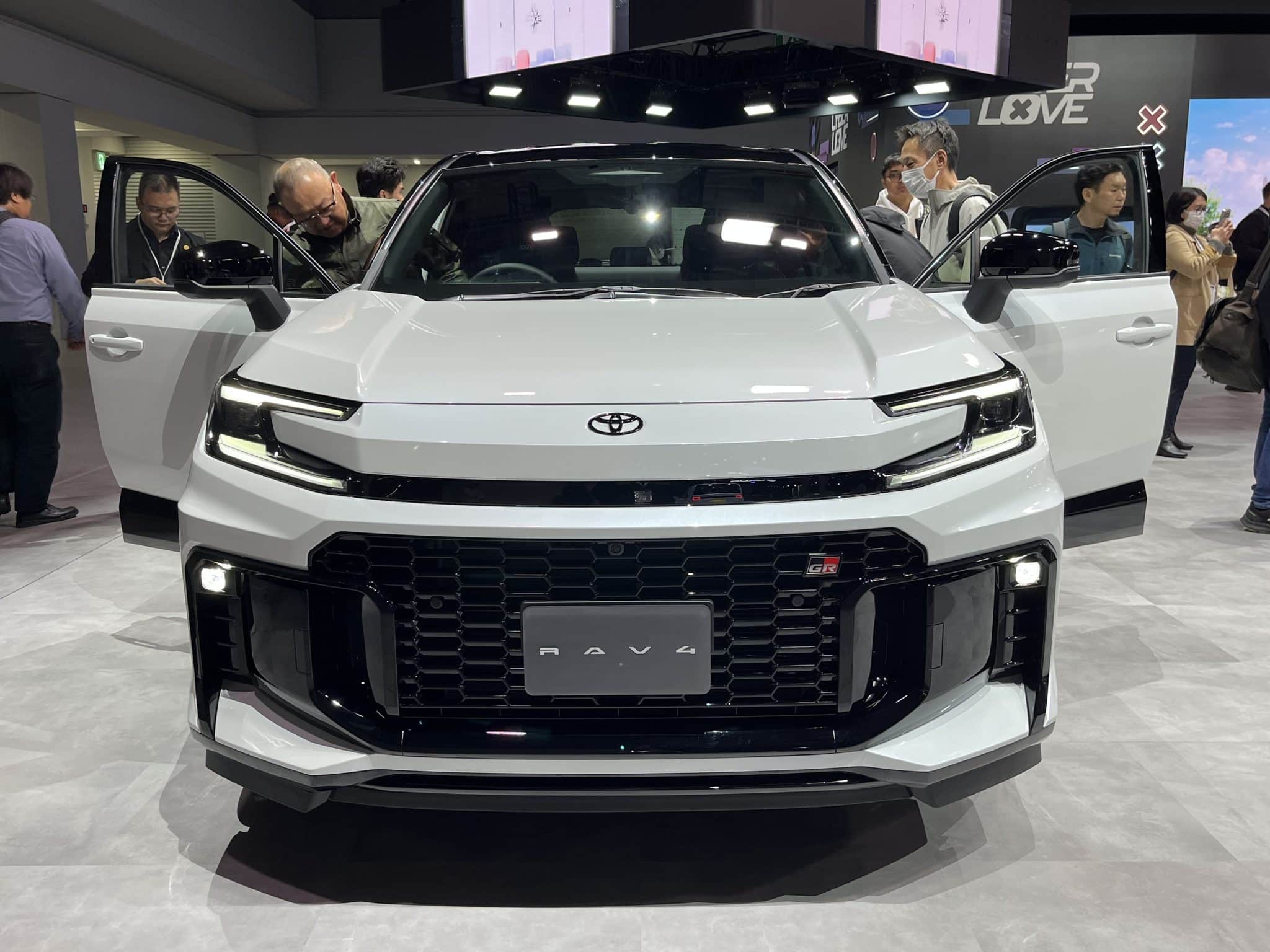 Toyota sta preparando una serie di nuove funzionalità per rimanere al top.