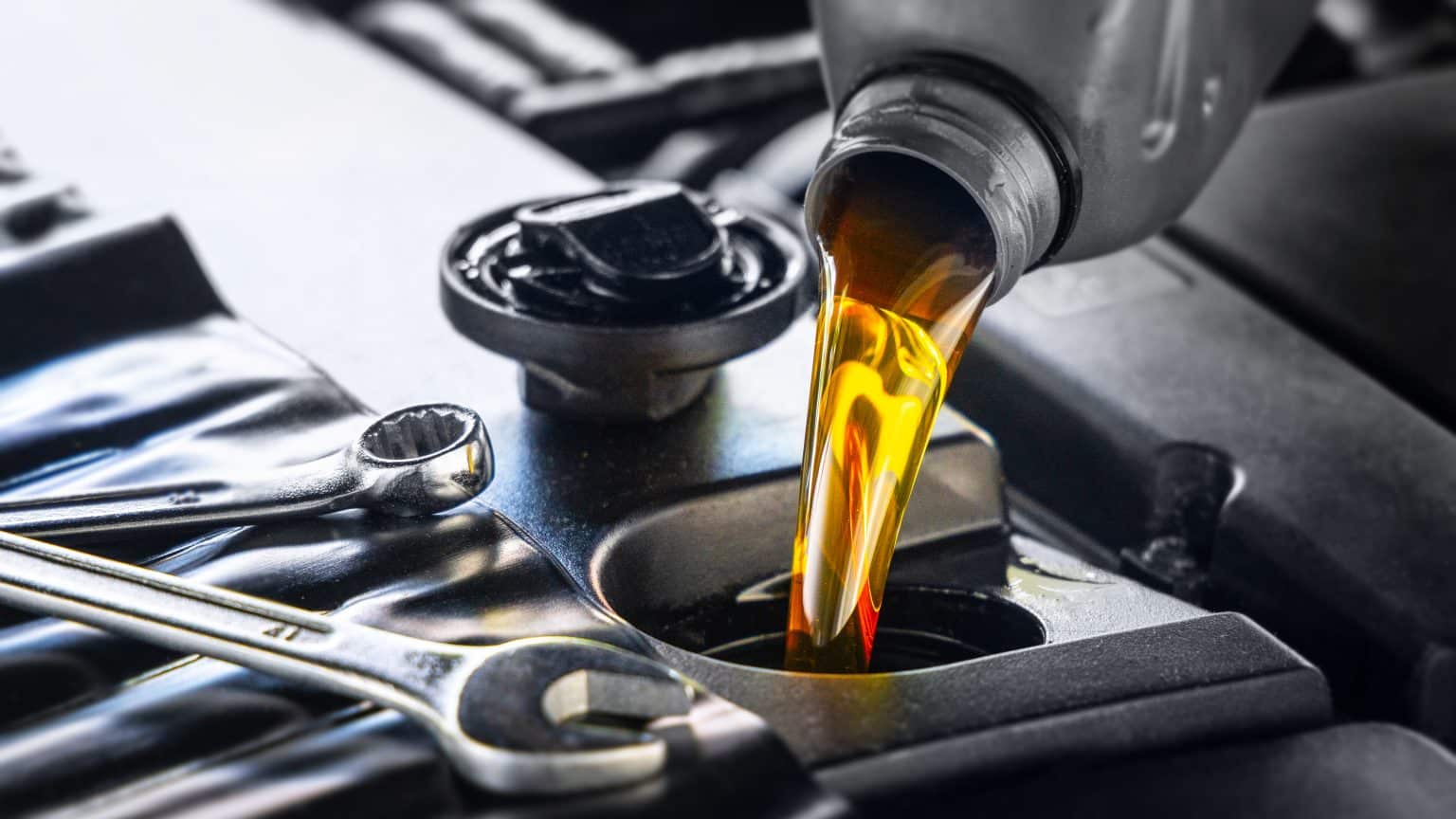 What do the numbers on engine oil types mean?