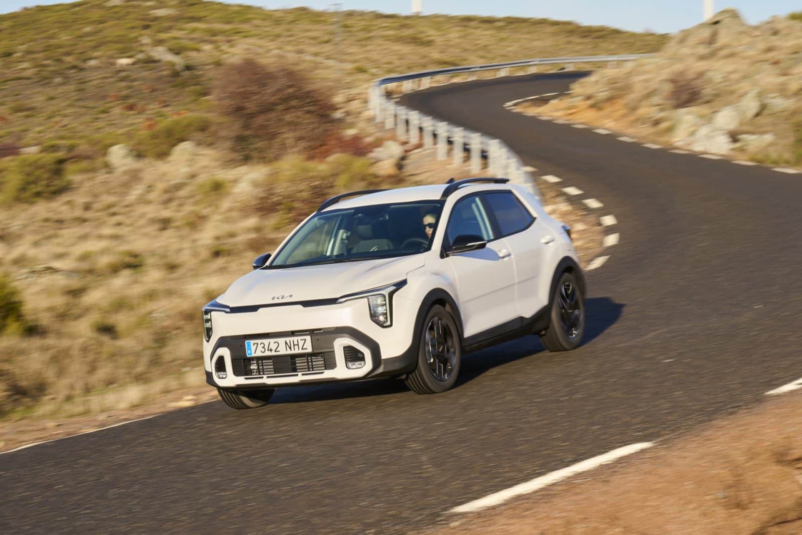 Al volante della nuova Kia Stonic 2026: più bella, più sicura, più ...