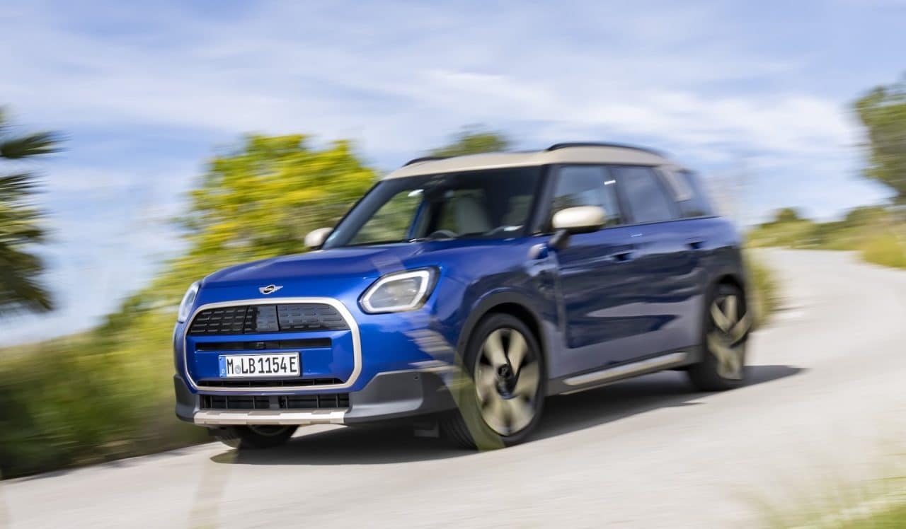 The MINI Countryman is updated and its WLTP range is increased to over ...