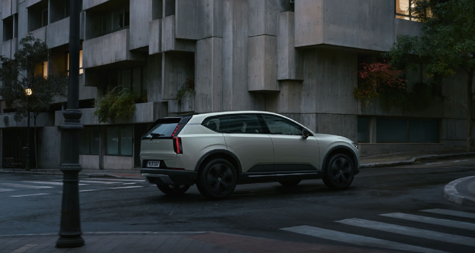 The new Volvo EX60 will have a Cross Country version