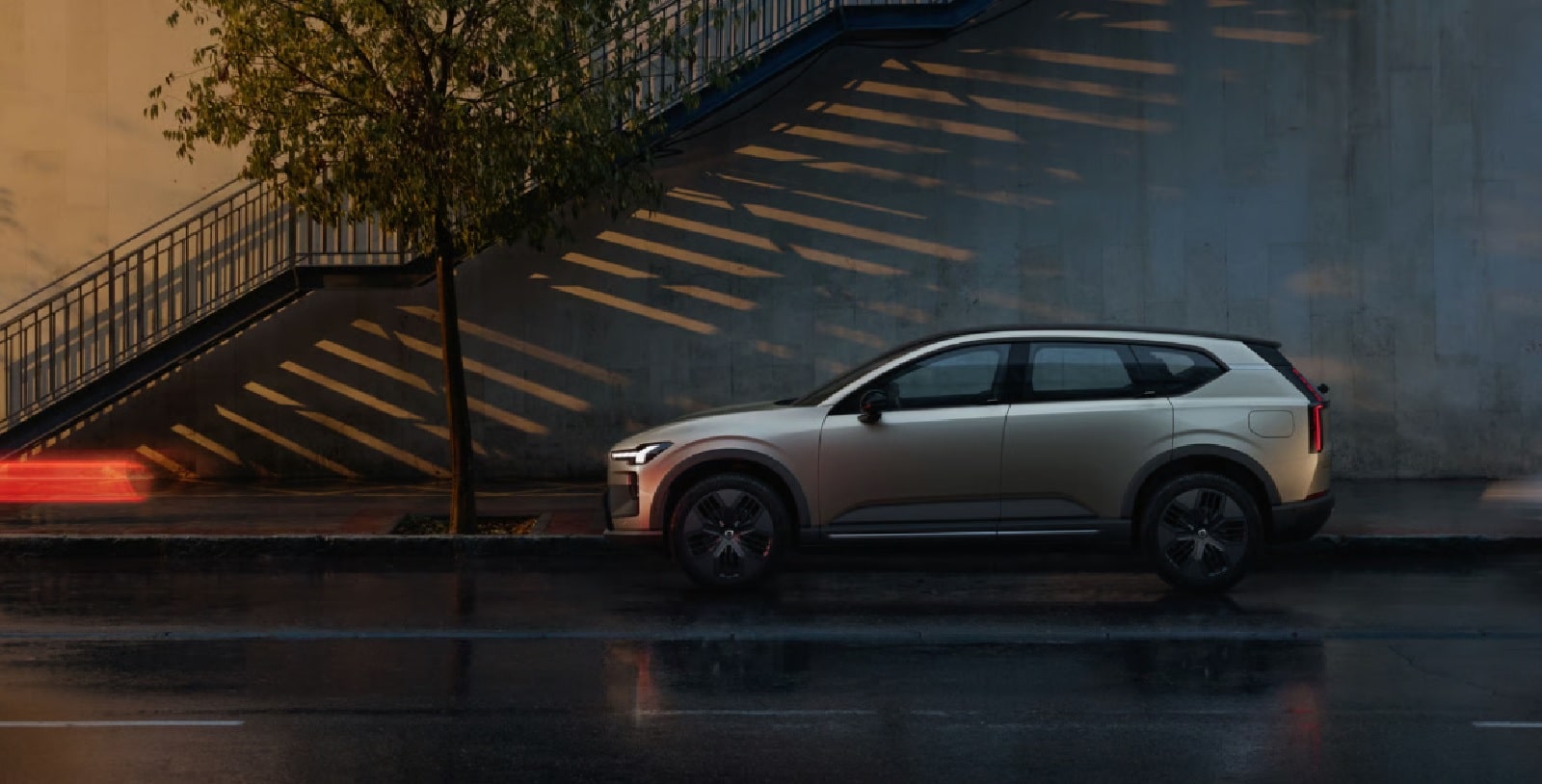 The new Volvo EX60 will have a Cross Country version