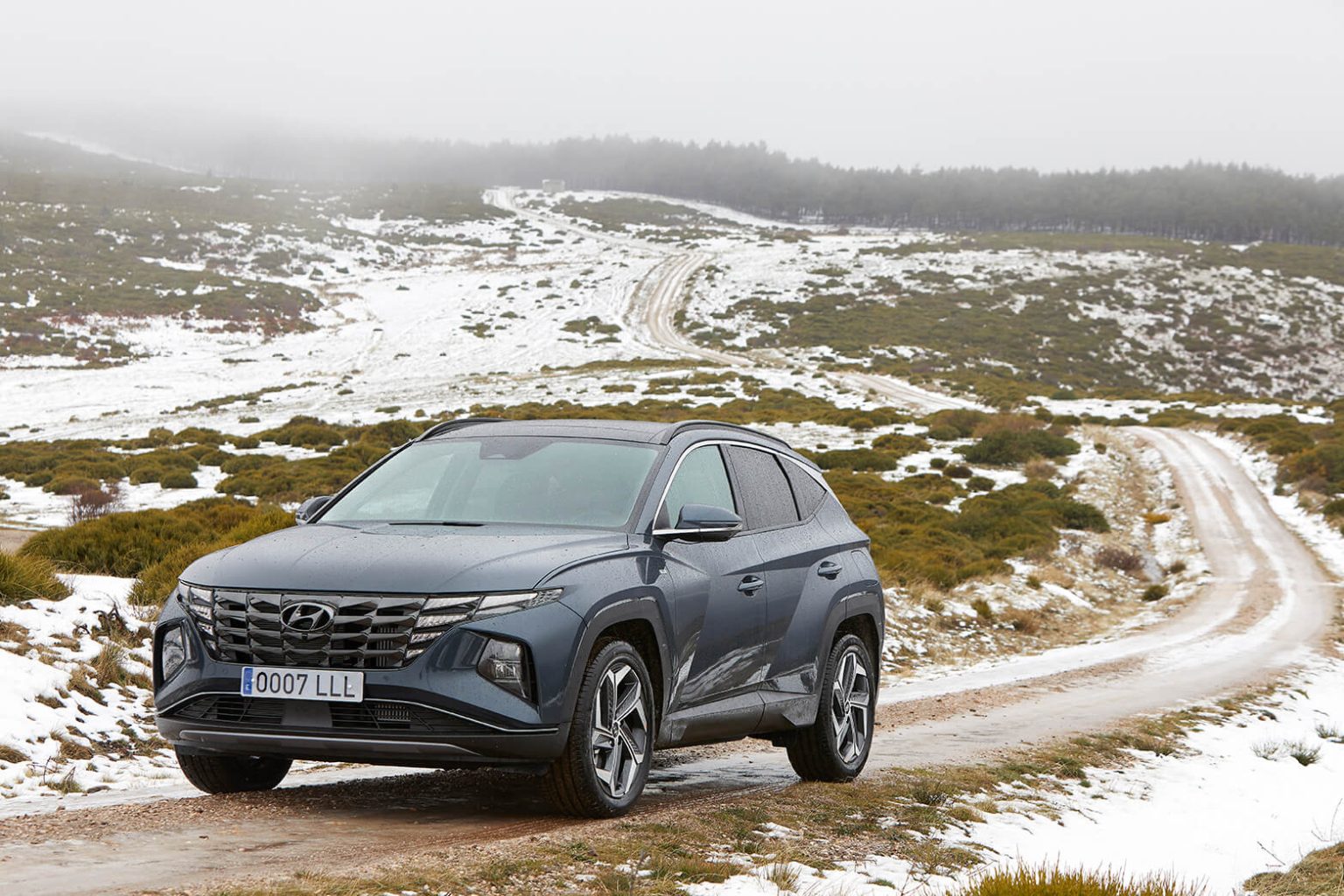 Exterior design of the Hyundai Tucson Hybrid: Modernity and ...
