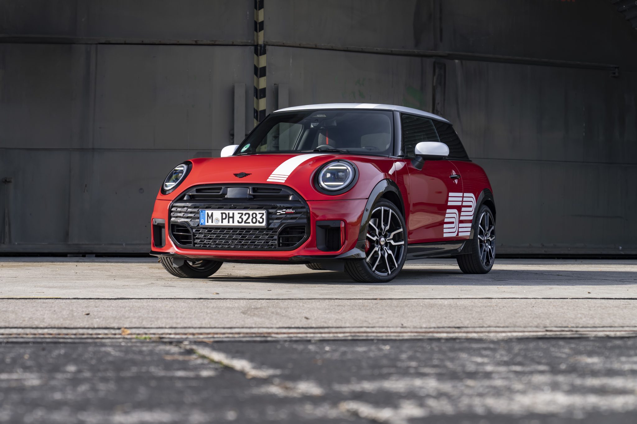 MINI presents the special edition JCW 1965 Victory Edition