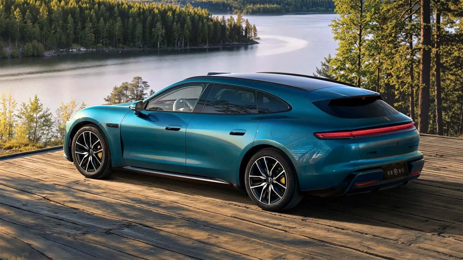 It looks a lot like a high-end German model, but it's the latest ...
