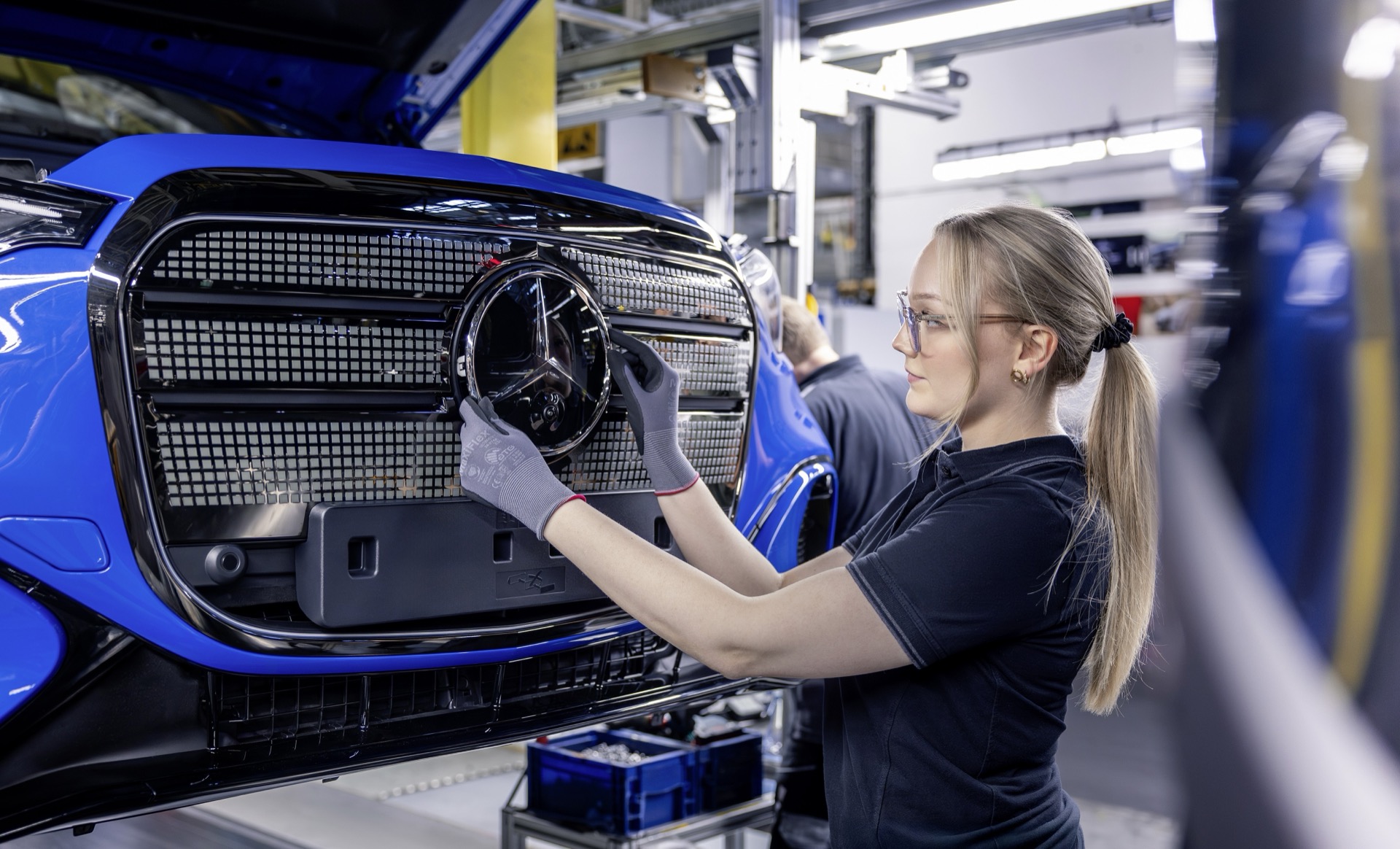 Mercedes-Benz boosts production of the new electric GLC due to high demand